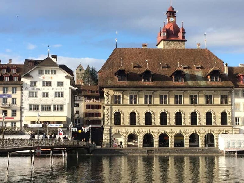 Lucerne: One-Hour Classic City Walk with Hotel Pickup - A Close Look at the Tour Experience