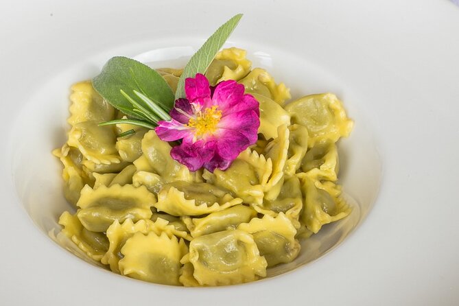 Lunch or dinner and cooking demo at a local home in Padova - A Deep Dive into the Experience