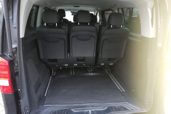 Luxury Minivan from Brussels airport to the city of Antwerp - Key Points