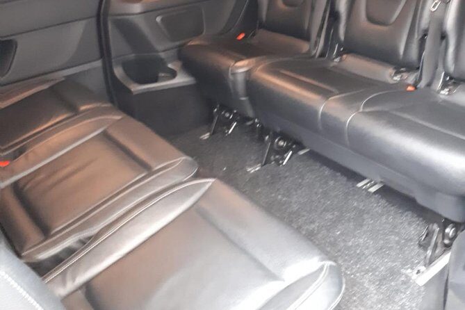 Luxury Minivan from Brussels airport to the city of Brussels - The Review from Travelers