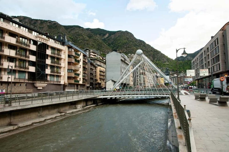 Luxury Tour 2 nights 1 day in Andorra from Barcelona - The Experience: A Balance of Luxury and Authenticity