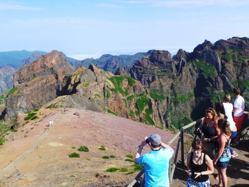 Madeira: Jeep tour Pico Areeiro, Santa Cruz and Cristo Rei - The Itinerary in Depth