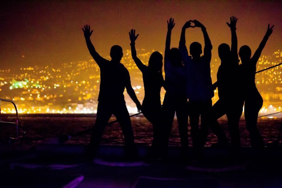 Madeira: New Year's Eve Fireworks by Catamaran - The Benefits of the Included Drinks and Group Size