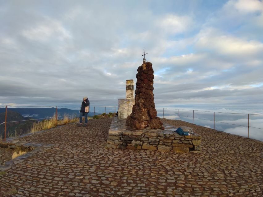 Madeira: Pico Ruivo Guided Sunrise Hike with Hotel Pickup - The Itinerary in Detail