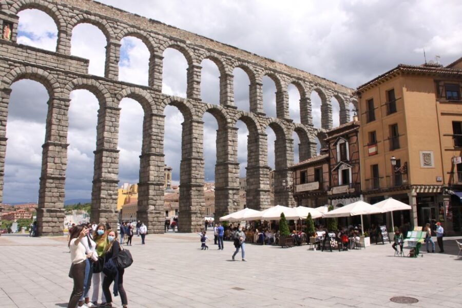 Madrid: Avila and Segovia Day Trip with Tickets to Monuments - The Experience — What It Means for You