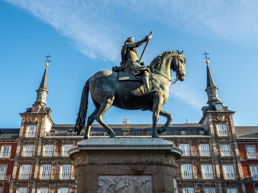 Madrid Bike Tour with Churros plus Ham & Wine Tasting Option - The Itinerary