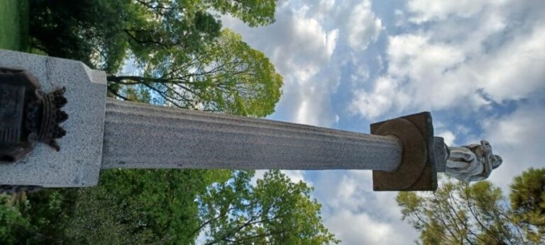 Madrid: El Capricho Park Tour - A Closer Look at El Capricho Park Tour