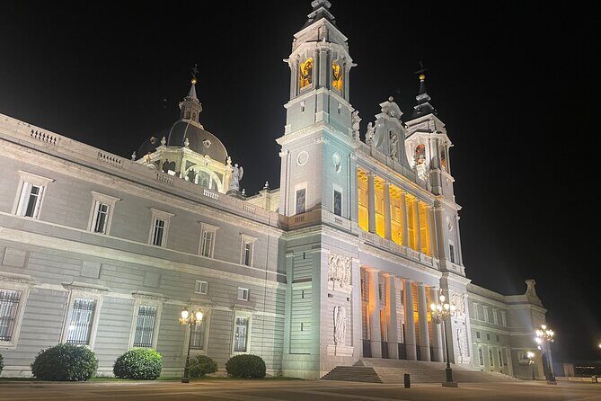 Madrid Evening Walking Tour and optional Flamenco Show - Is the Price Worth It?