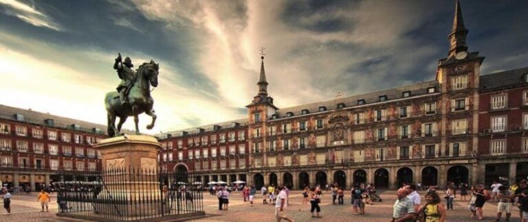 Madrid: Historical Center 2.5-Hour Guided Walking Tour - Who Would Love This Tour?