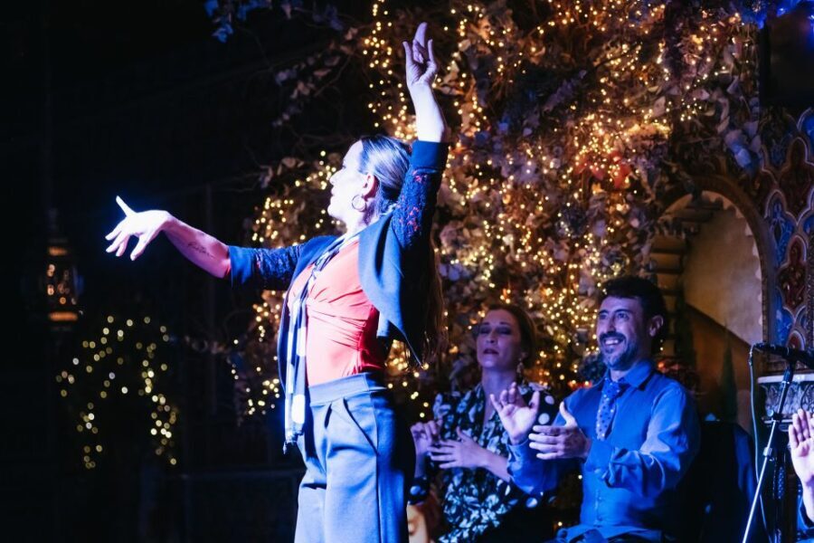 Madrid: Live Flamenco Show with Food and Drinks Options - What is the Experience Like?