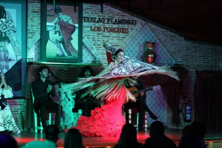 Madrid: Los Porches Flamenco Show with Tapas and Wine Ticket - The Food and Drinks