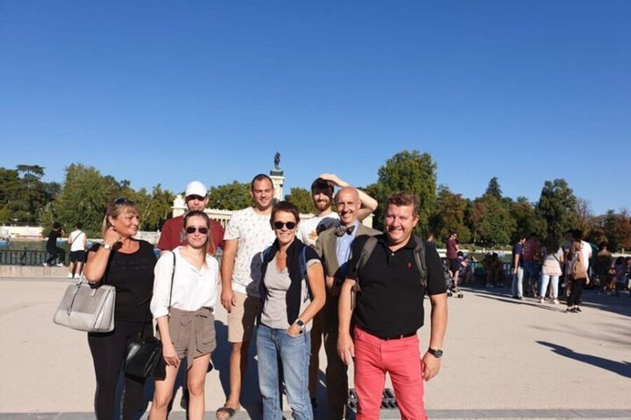 Madrid: Must-See Attractions Walking Tour - Detailed Breakdown of the Tour