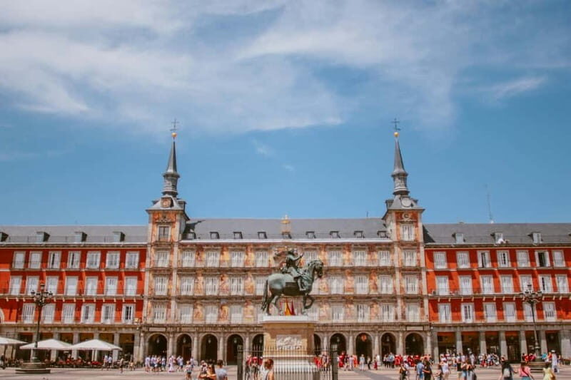 Madrid: Old Town, Poets District, and Royal Palace Tour - A Detailed Breakdown of the Itinerary