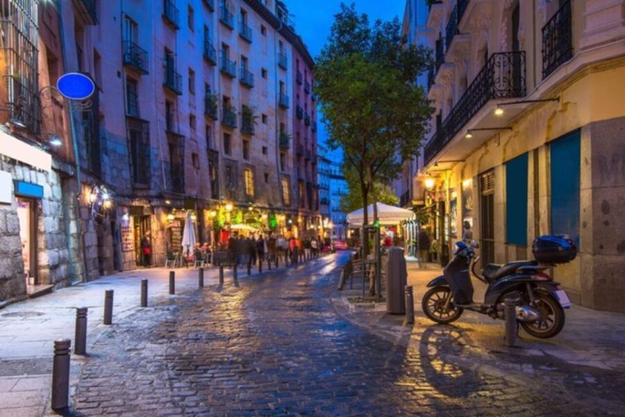 Madrid: Panoramic Open-Top Bus Day or Night Tour with Guide - How the Tour Fits into Your Madrid Visit