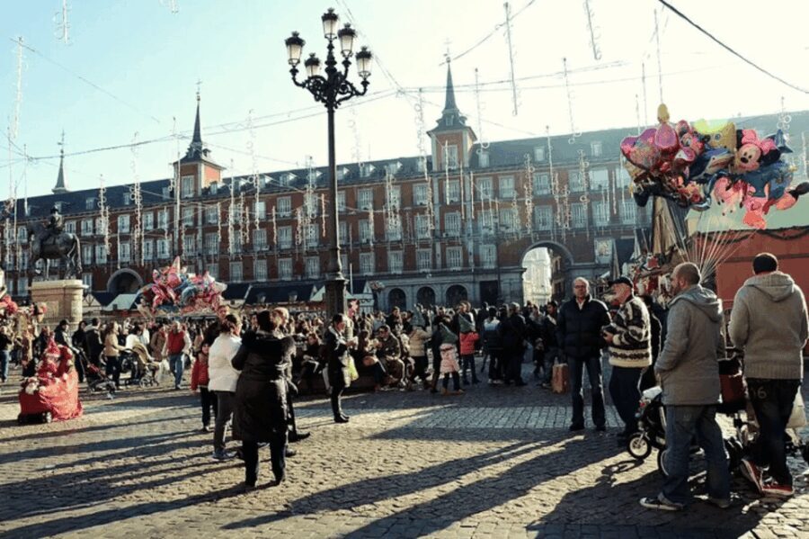 Madrid: Plaza Mayor Christmas Market & City Walking Tour - An In-Depth Look at the Tour