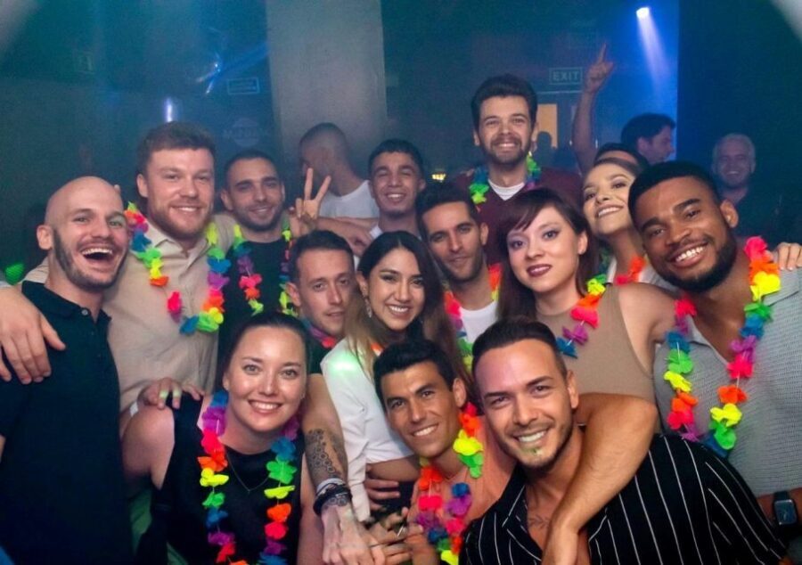 Madrid: PUBCRAWL Ruta de Bares y Fiesta por Madrid - Authentic Madrid Nightlife, Guided and Fun