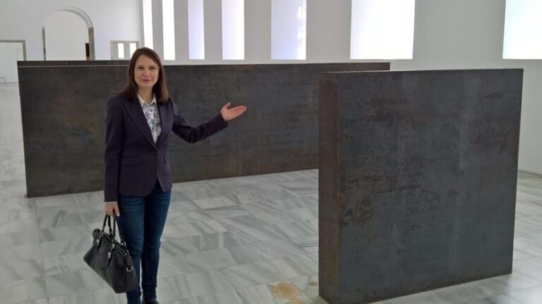 Madrid Reina Sofia Museum & Picasso's Guernica Private Tour - What Makes the Reina Sofia Museum a Must-Visit