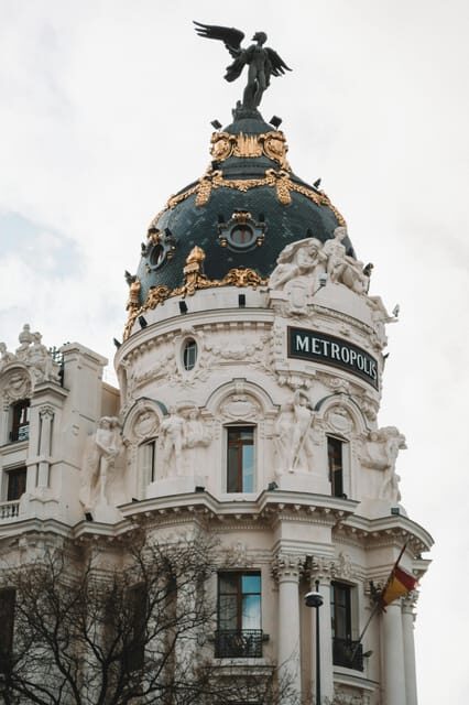 Madrid Retro Tour 120 min, old town, modern Madrid + surprise destination - An In-Depth Look at the Itinerary