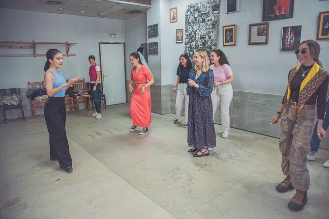 Madrid: Sevillanas with Castanets Class Experience - Key Points