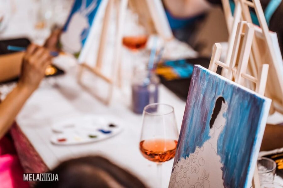 Madrid: Sip&Paint Workshop - What to Expect on the Day