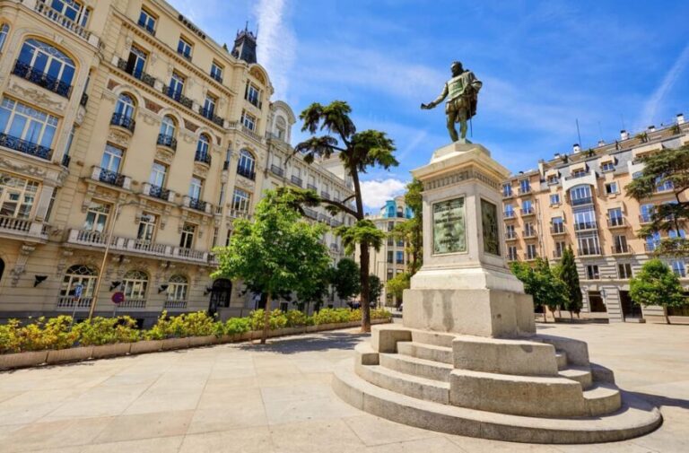 Madrid: Walking tour Barrio de las Letras and Madrid de los Austrias - A Closer Look at the Experience