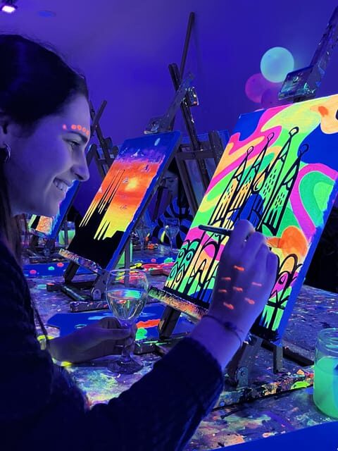 Madrid: Wine Gogh Glow Academy Paint and Sip Classes - Reviews and Real Insights