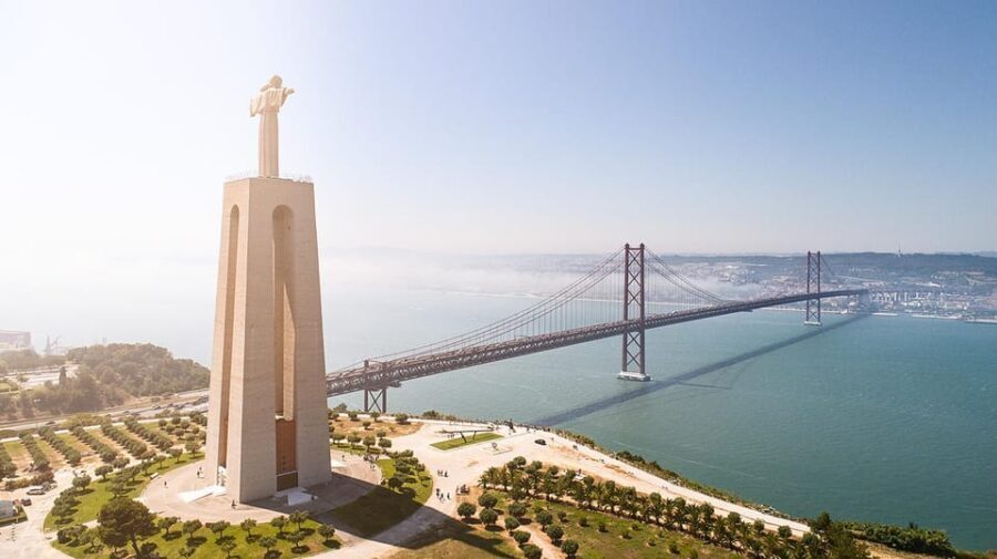 Magic City: Discovering Lisbon and its surroundings - Exploring Lisbons Belvederes and Hidden Corners