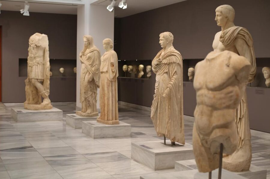 Majestic Christmas Walking Tour in Heraklion - Final Thoughts: Is This Tour Right for You?