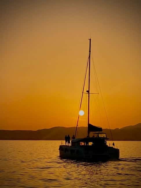 Majorca: Dinner aboard a private catamaran with snorkeling and paddle surfing - A Well-Planned, Varied Itinerary