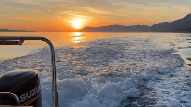 Makarska: Speedboat Sunset Tour to hidden bay on island Bra - Detailed Breakdown of the Itinerary
