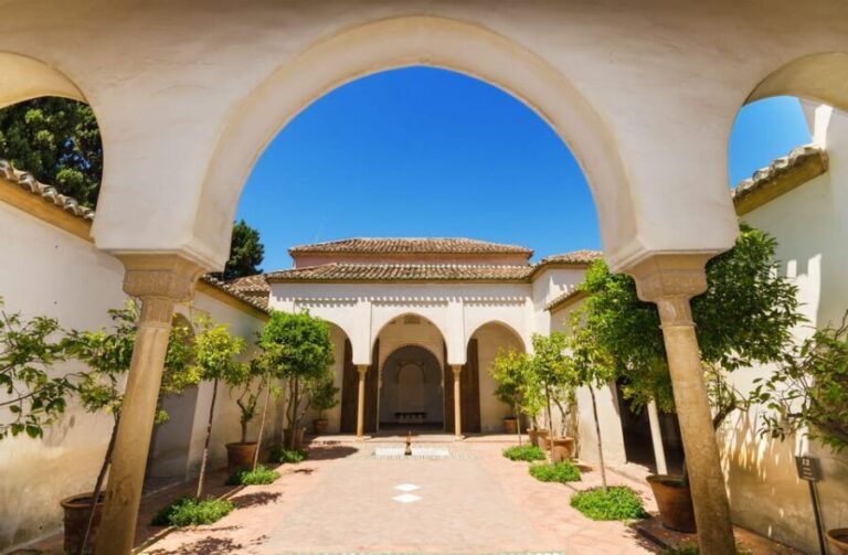 Malaga: Capture the most Photogenic Spots with a Local - The Beauty of Personalised and Authentic Experiences