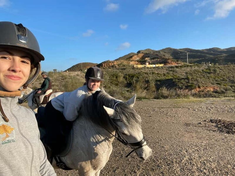 Malaga: Guided horseback tour of the Guadalhorce Valley - Transportation and practical details