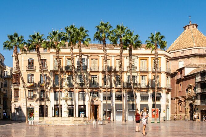 Malaga Highlights Exploration Game and Tour - FAQs