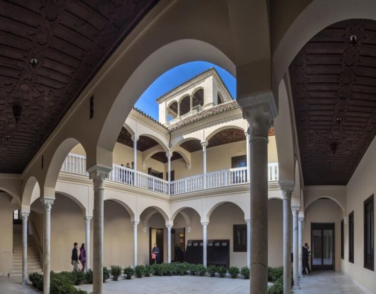 Malaga: Picasso Museum Guided Tour with Skip-the-Line Ticket - Inside the Picasso Museum: A Treasure Trove of Art