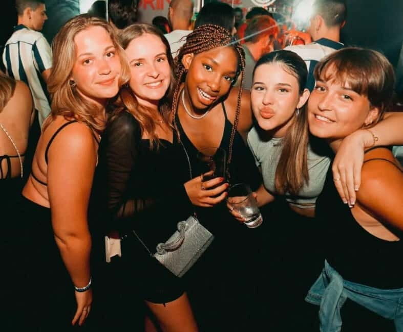 Málaga: Pub Crawl Málaga Madness - What’s Included and What’s Not?