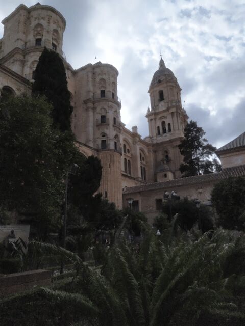 Malaga: Tour privado por la ciudad de Malaga - Itinerary Breakdown: What to Expect
