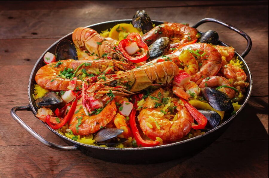 Malaga's tradition and tapas tour with Official Guide - Discovering Malagas Flavors: A Deeper Dive