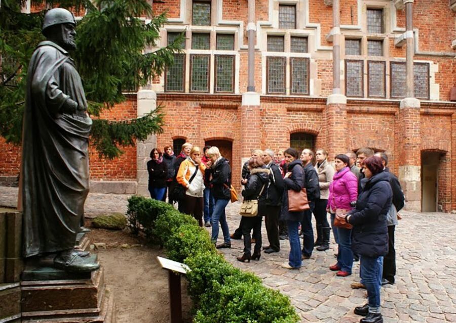 Malbork Castle Half Day Private Tour - Exploring Malbork Castle: What You’ll See