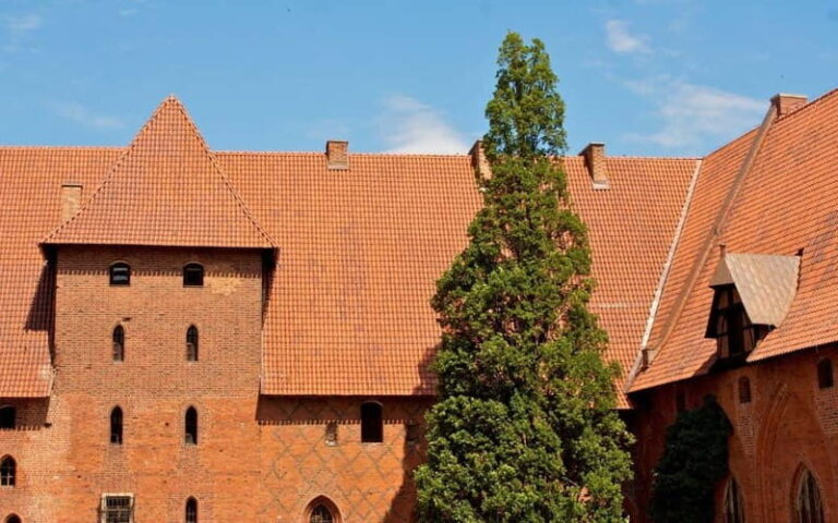 MALBORK: Castle of the Teutonic Oder from Warsaw - private - The Journey and What to Expect on Arrival