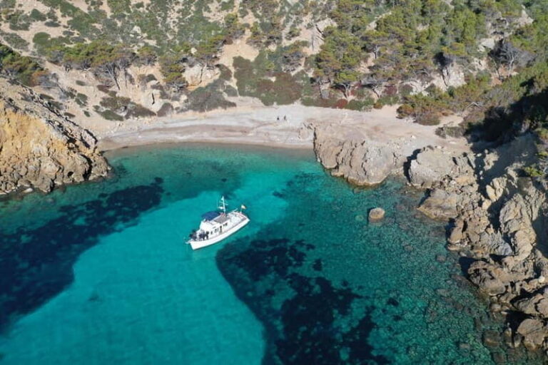 Mallorca: Private boat tour in Palma de Mallorca - A Closer Look at the Itinerary and Experience