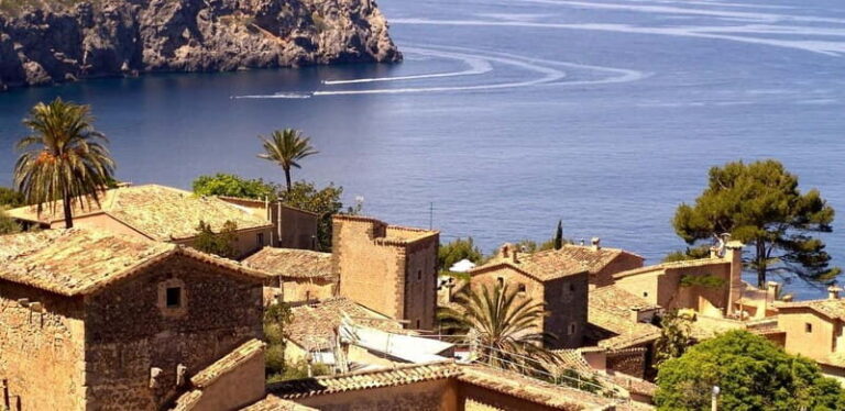 Mallorca: Puerto de Sóller and Valldemossa Morning Trip - Authenticity and Expert Insights