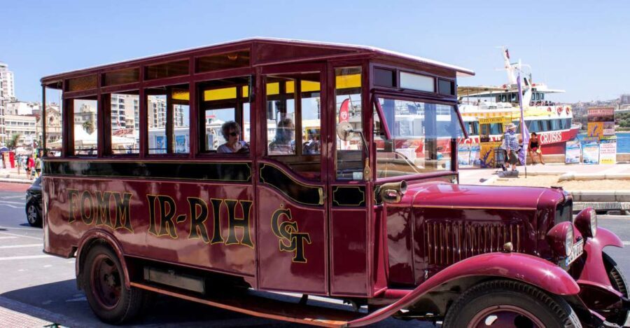 Malta: Vintage Bus Ride through the Three Cities - What to Expect on the Tour