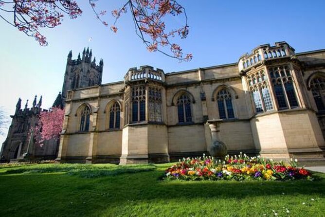 Manchester Scavenger Hunt and Highlights Self-Guided Tour - Key Points