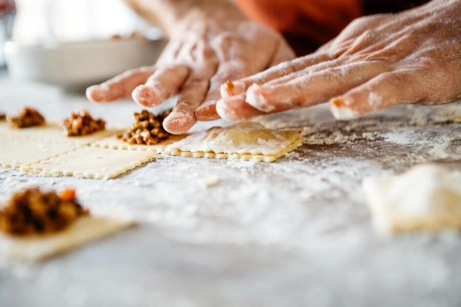 Mani in Pasta - Cooking class to prepare fresh pasta - The Details of the Experience