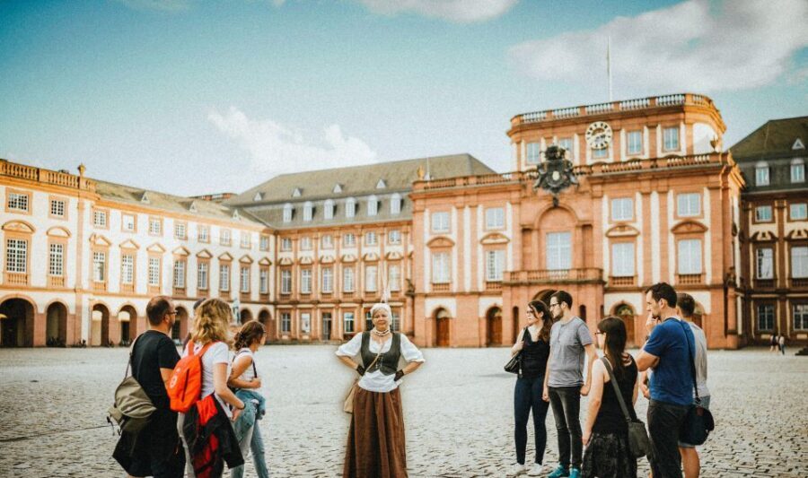 Mannheim, guided costume tour: Hangmen, Witches, Huguenots - What to Expect on the Mannheim Hangmen, Witches, Huguenots Tour