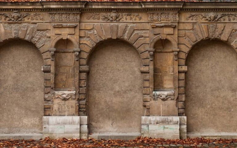 Marais Semi Private Walking Tour - A Journey Through Time