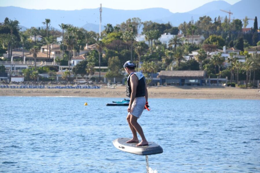Marbella: E-foil experience with Electric Sufboard - How does the activity work?