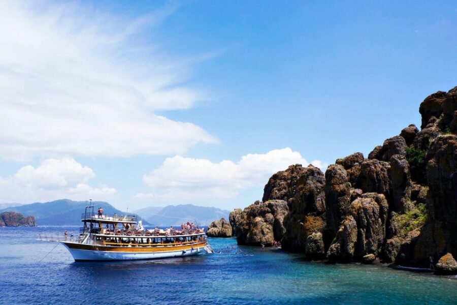 Marmaris: Boat Trip with Unlimited Drinks and BBQ Lunch - A Closer Look at the Experience