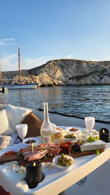 Marseille: All-inclusive mini boat cruise around the Frioul Islands - The Itinerary in Detail