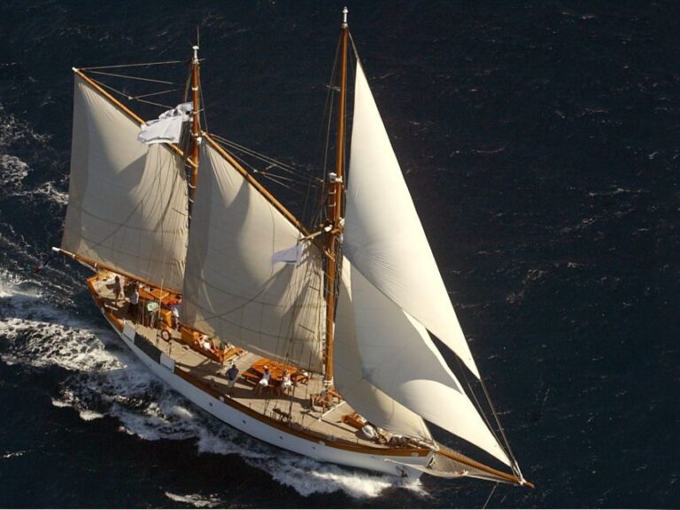 Marseille: Calanques Sailing Day Trip with Lunch and Wine - Why This Tour Is a Great Fit
